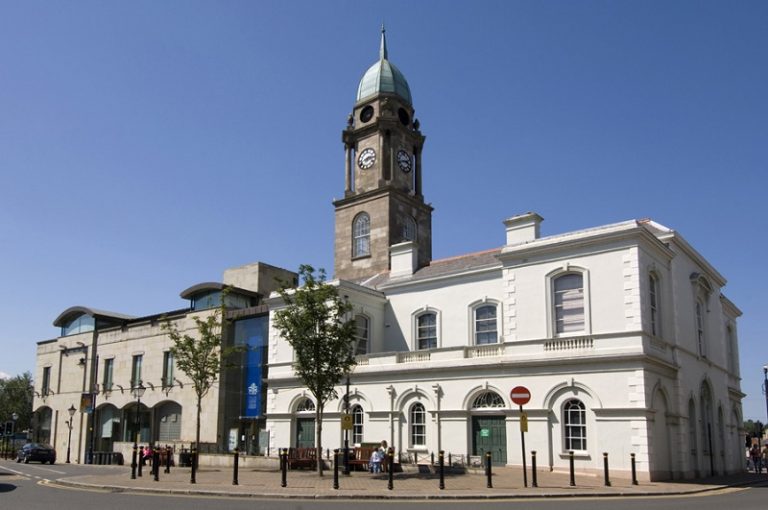 10 Beautiful Places to Visit in Lisburn