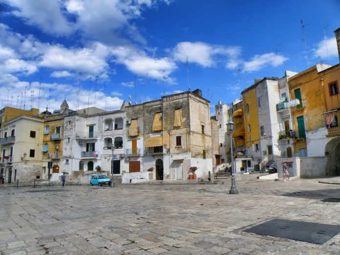 10 Most Beautiful Squares in Bari