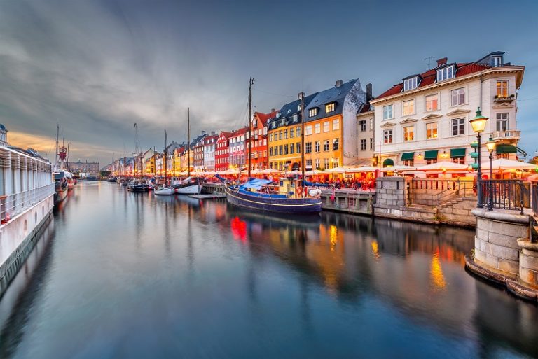 20 Best Places To Celebrate 21st Birthdays 20-best-places-to-celebrate-21st-birthdays